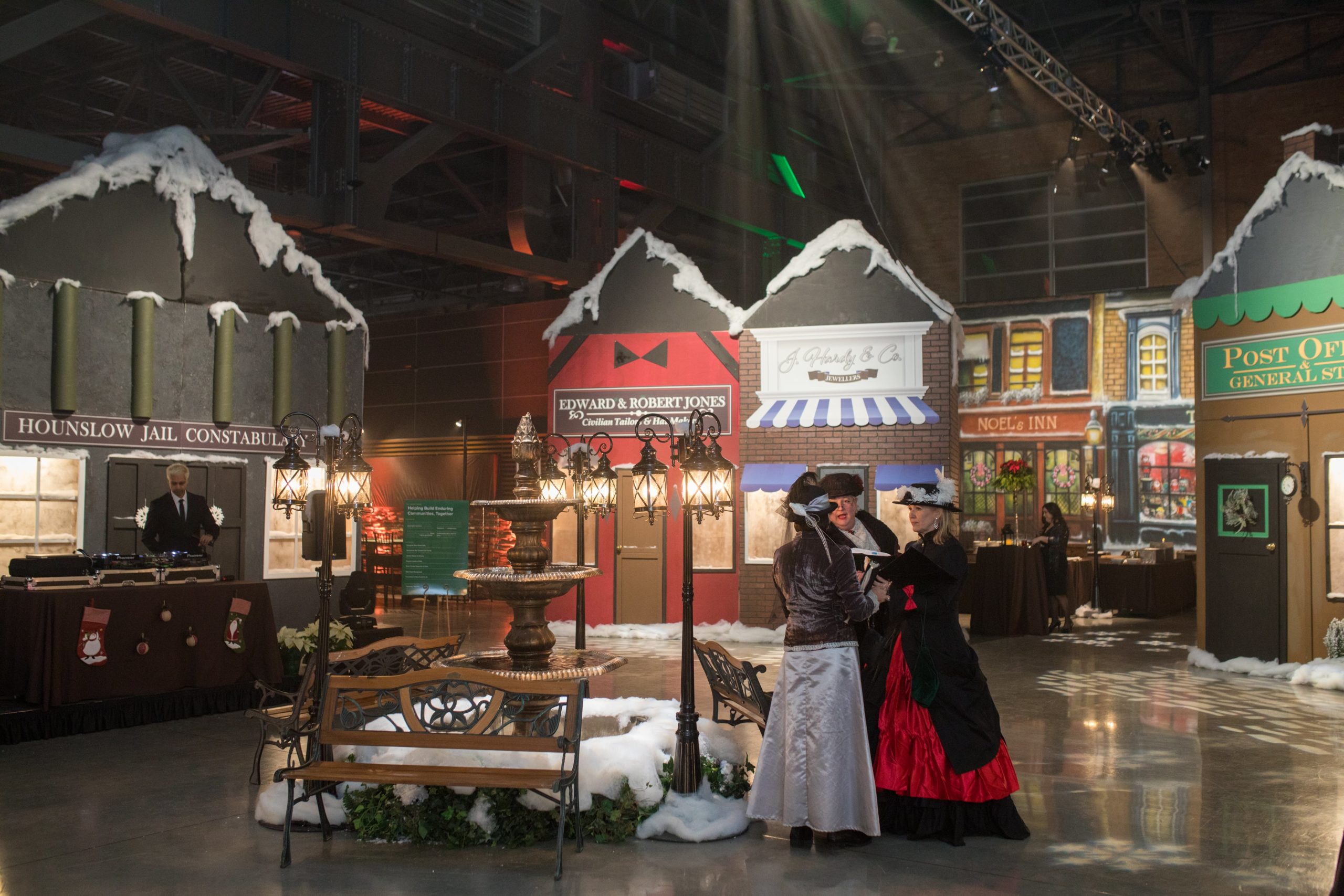 How To Host A Corporate Christmas Party During A Pandemic